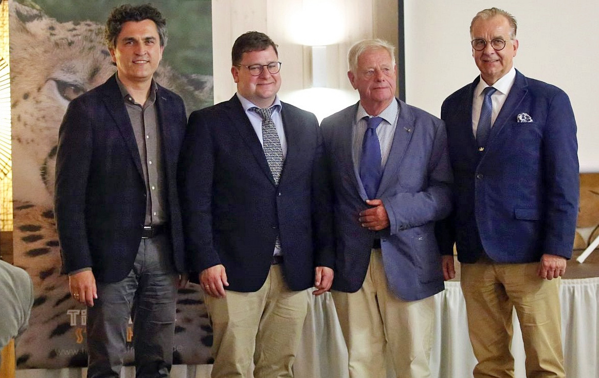 Graf Landsberg Medal for the Ismer family – Arabische Pferde – IN THE FOCUS